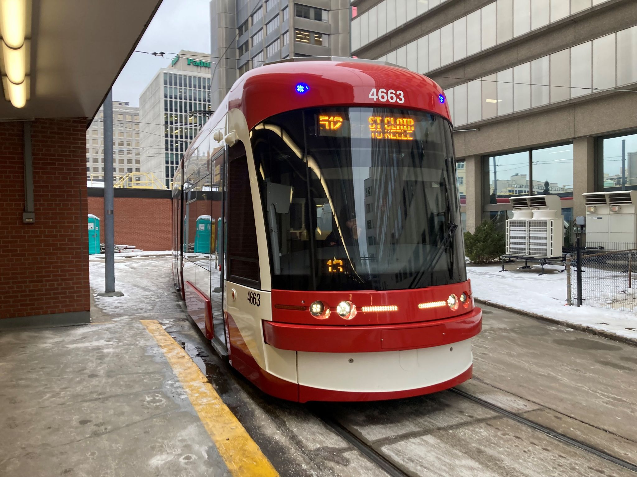 A Surfeit of Streetcars – Steve Munro